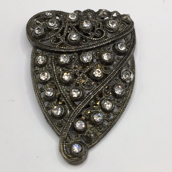 Vintage | Jewelry | Vintage Filigree Cut Out Rhinestone Dress Clip ...
